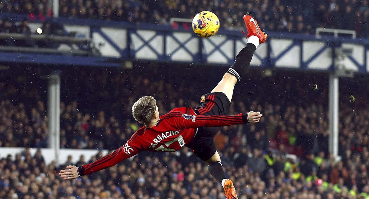 Garnacho calca lo que hicieron Rooney y Cristiano y marca el gol del ...
